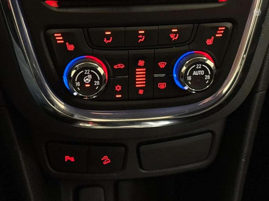 Balts Opel Mokka 2013 Marijampole, ar dzinēja tilpumu 1.69 L un nobraukumu 250 tūkst. km par 7750 €, foto 5 vietnē AUTOMOTO.COM.LV