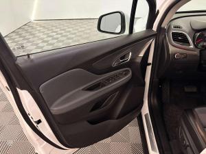 Balts Opel Mokka 2013 Marijampole, ar dzinēja tilpumu 1.69 L un nobraukumu 250 tūkst. km par 7750 €, foto 22 vietnē AUTOMOTO.COM.LV