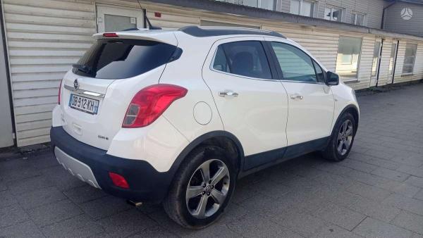 Balts Opel Mokka 2013 Viļņa, ar dzinēja tilpumu 1.69 L un nobraukumu 236 tūkst. km par 5500 €, foto 4 vietnē AUTOMOTO.COM.LV