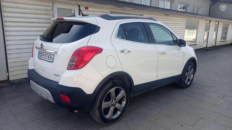 Balts Opel Mokka 2013 Viļņa, ar dzinēja tilpumu 1.69 L un nobraukumu 236 tūkst. km par 5500 €, foto 5 vietnē AUTOMOTO.COM.LV