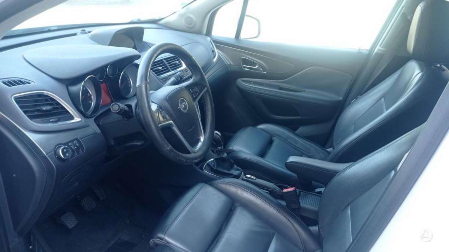 Balts Opel Mokka 2013 Viļņa, ar dzinēja tilpumu 1.69 L un nobraukumu 236 tūkst. km par 5500 €, foto 9 vietnē AUTOMOTO.COM.LV