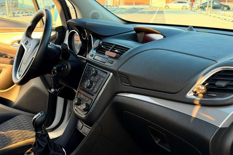 Balts Opel Mokka 2013 Kauņa, ar dzinēja tilpumu 1.69 L un nobraukumu 191 tūkst. km par 5899 €, foto 11 vietnē AUTOMOTO.COM.LV