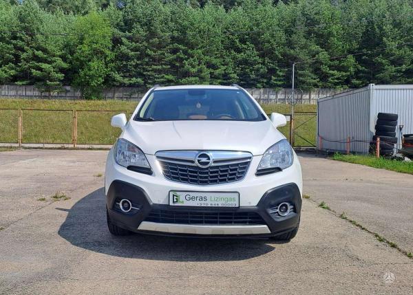 Белый Опель Mokka 2013 в Вильнюс, объемом двигателя 1.69 л и пробегом 215 тыс. км за 9750 €, фото 2 на AUTOMOTO.COM.LV