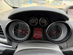White Opel Mokka 2013 in Kaunas, with an engine capacity of 1.60 L and mileage of 236 thousand km for 6550 €, photo 14 on AUTOMOTO.COM.LV