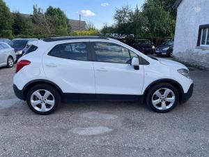 Белый Опель Mokka 2013 в Юрбаркас, объемом двигателя 1.60 л и пробегом 185 тыс. км за 5950 €, фото 5 на AUTOMOTO.COM.LV