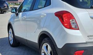 White Opel Mokka 2013 in Taurage, with an engine capacity of 1.69 L and mileage of 237 thousand km for 5800 €, photo 5 on AUTOMOTO.COM.LV