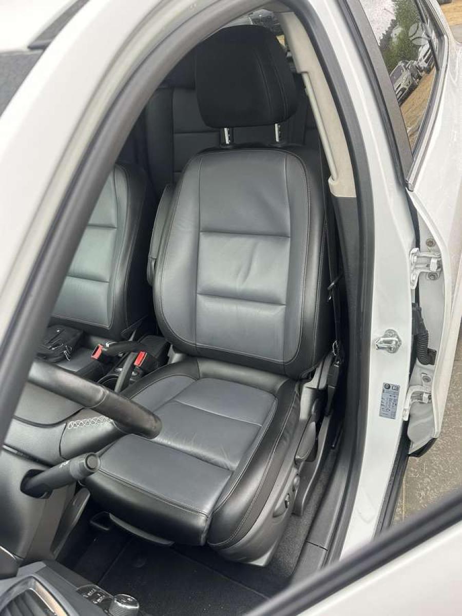 White Opel Mokka 2013 in Alytus, with an engine capacity of 1.69 L and mileage of 241 thousand km for 6650 €, photo 8 on AUTOMOTO.COM.LV
