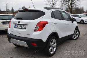 White Opel Mokka 2014 in Kuldiga, with an engine capacity of 1.40 L and mileage of 0 thousand km for 8350 €, photo 2 on AUTOMOTO.COM.LV
