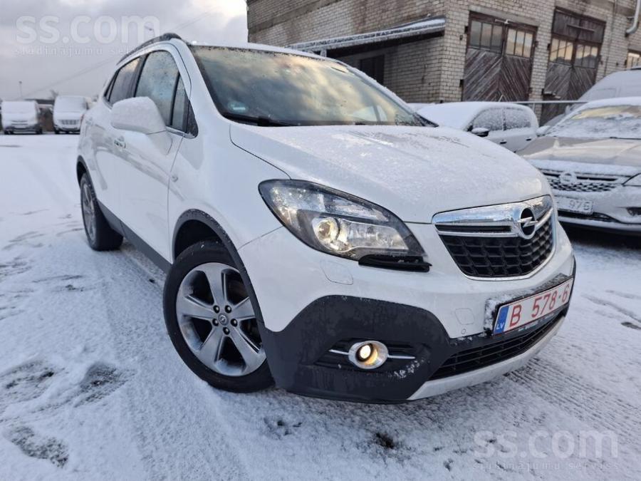 White Opel Mokka 2014 in Talsi, with an engine capacity of 1.40 L and mileage of 237 thousand km for 7800 €, photo 33 on AUTOMOTO.COM.LV