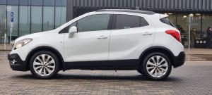 White Opel Mokka 2014 in Siauliai, with an engine capacity of 1.40 L and mileage of 181 thousand km for 6600 €, photo 4 on AUTOMOTO.COM.LV
