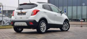 White Opel Mokka 2014 in Siauliai, with an engine capacity of 1.40 L and mileage of 181 thousand km for 6600 €, photo 9 on AUTOMOTO.COM.LV