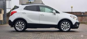 White Opel Mokka 2014 in Siauliai, with an engine capacity of 1.40 L and mileage of 181 thousand km for 6600 €, photo 10 on AUTOMOTO.COM.LV