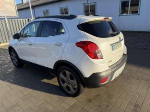 White Opel Mokka 2014 in Taurage, with an engine capacity of 1.70 L and mileage of 260 thousand km for 6800 €, photo 7 on AUTOMOTO.COM.LV