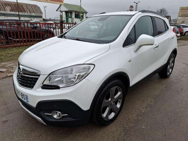 White Opel Mokka 2014 in Taurage, with an engine capacity of 1.70 L and mileage of 208 thousand km for 5000 €, photo 1 on AUTOMOTO.COM.LV