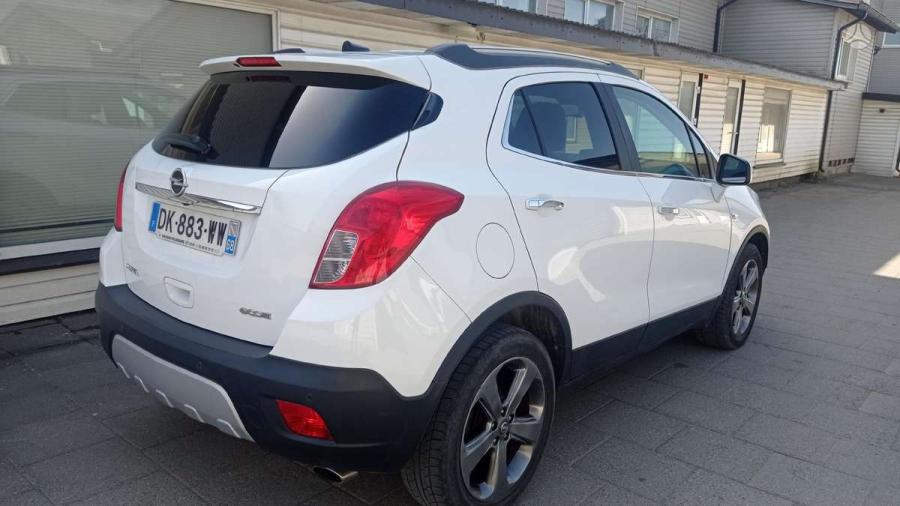 Balts Opel Mokka 2014 Viļņa, ar dzinēja tilpumu 1.69 L un nobraukumu 227 tūkst. km par 6700 €, foto 4 vietnē AUTOMOTO.COM.LV