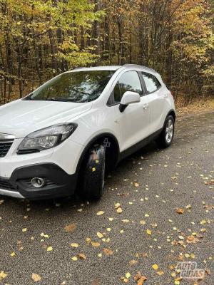 White Opel Mokka 2014 in Kaunas, with an engine capacity of 1.70 L and mileage of 340 thousand km for 3500 €, photo 2 on AUTOMOTO.COM.LV