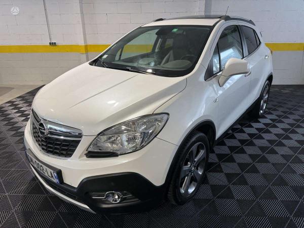 White Opel Mokka 2014 in Kaunas, with an engine capacity of 1.69 L and mileage of 154 thousand km for 6500 €, photo 2 on AUTOMOTO.COM.LV