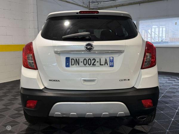 White Opel Mokka 2014 in Kaunas, with an engine capacity of 1.69 L and mileage of 154 thousand km for 6500 €, photo 7 on AUTOMOTO.COM.LV