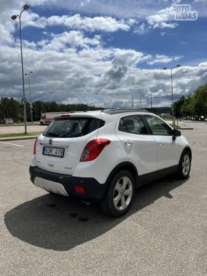 Balts Opel Mokka 2014 Viļņa, ar dzinēja tilpumu 1.70 L un nobraukumu 195 tūkst. km par 4600 €, foto 5 vietnē AUTOMOTO.COM.LV