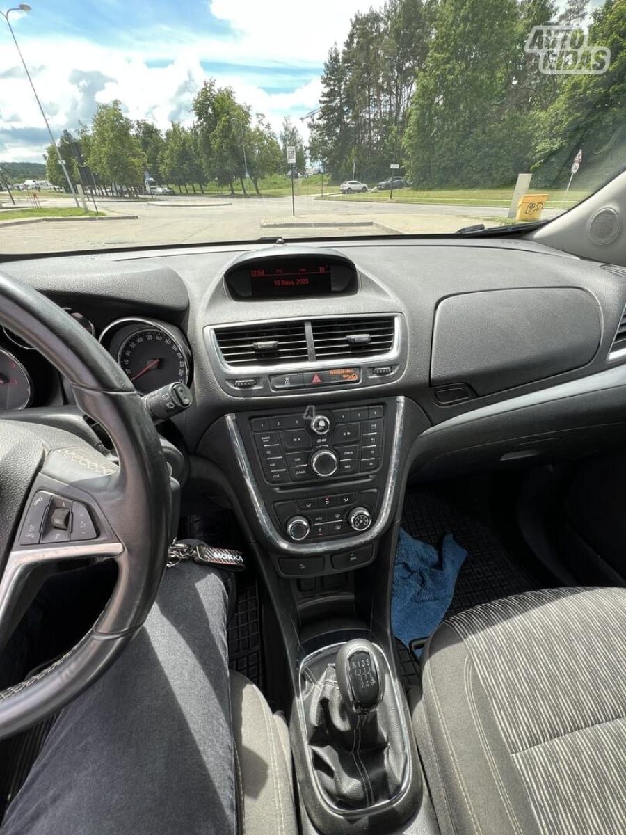 Balts Opel Mokka 2014 Viļņa, ar dzinēja tilpumu 1.70 L un nobraukumu 195 tūkst. km par 4600 €, foto 8 vietnē AUTOMOTO.COM.LV