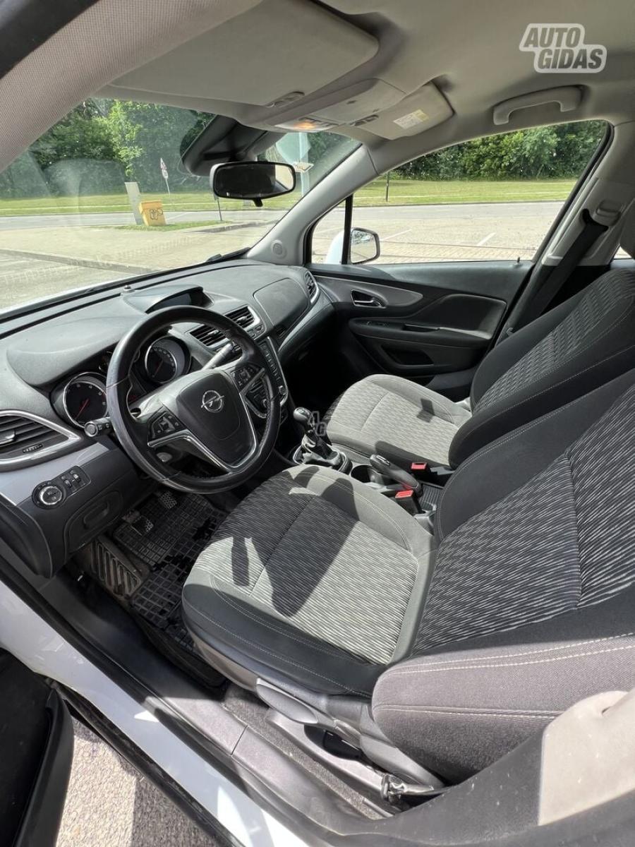 Balts Opel Mokka 2014 Viļņa, ar dzinēja tilpumu 1.70 L un nobraukumu 195 tūkst. km par 4600 €, foto 9 vietnē AUTOMOTO.COM.LV