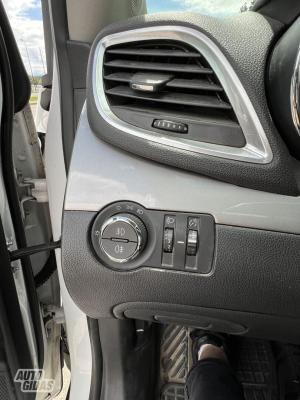 Balts Opel Mokka 2014 Viļņa, ar dzinēja tilpumu 1.70 L un nobraukumu 195 tūkst. km par 4600 €, foto 10 vietnē AUTOMOTO.COM.LV