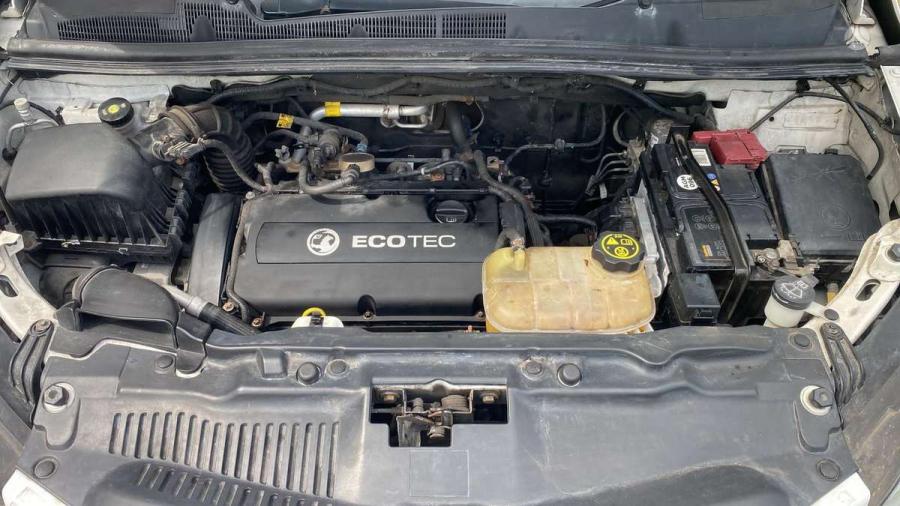 Balts Opel Mokka 2014 Viļņa, ar dzinēja tilpumu 1.60 L un nobraukumu 128 tūkst. km par 2750 €, foto 5 vietnē AUTOMOTO.COM.LV