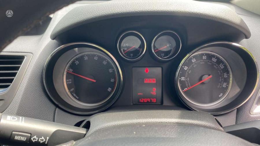 Balts Opel Mokka 2014 Viļņa, ar dzinēja tilpumu 1.60 L un nobraukumu 128 tūkst. km par 2750 €, foto 10 vietnē AUTOMOTO.COM.LV