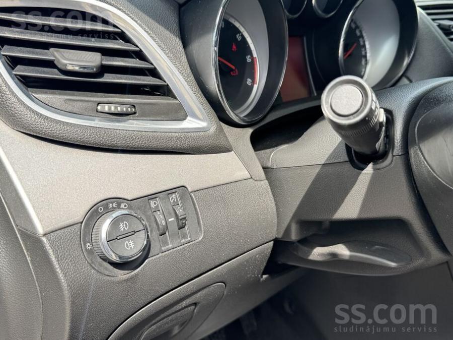 Balts Opel Mokka 2014 Rīga, ar dzinēja tilpumu 1.70 L un nobraukumu 190 tūkst. km par 6100 €, foto 12 vietnē AUTOMOTO.COM.LV