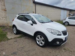 White Opel Mokka 2014 in Jurbarkas, with an engine capacity of 1.36 L and mileage of 150 thousand km for 6000 €, photo 5 on AUTOMOTO.COM.LV