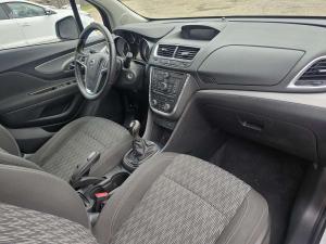 White Opel Mokka 2014 in Jurbarkas, with an engine capacity of 1.36 L and mileage of 150 thousand km for 6000 €, photo 11 on AUTOMOTO.COM.LV