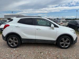 White Opel Mokka 2014 in Siauliai, with an engine capacity of 1.69 L and mileage of 240 thousand km for 5950 €, photo 5 on AUTOMOTO.COM.LV