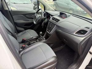 White Opel Mokka 2014 in Siauliai, with an engine capacity of 1.69 L and mileage of 240 thousand km for 5950 €, photo 10 on AUTOMOTO.COM.LV