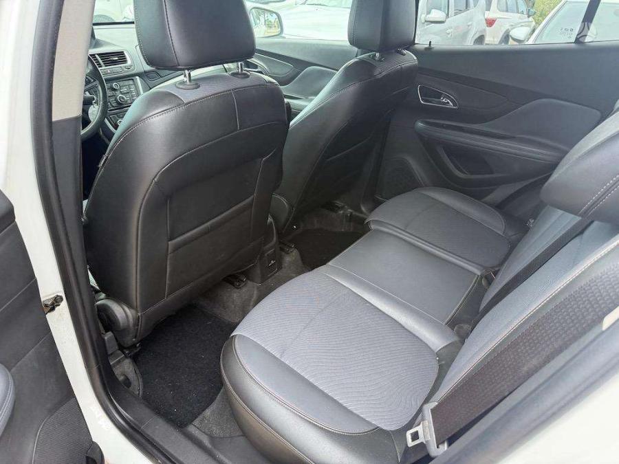 White Opel Mokka 2014 in Siauliai, with an engine capacity of 1.69 L and mileage of 240 thousand km for 5950 €, photo 14 on AUTOMOTO.COM.LV