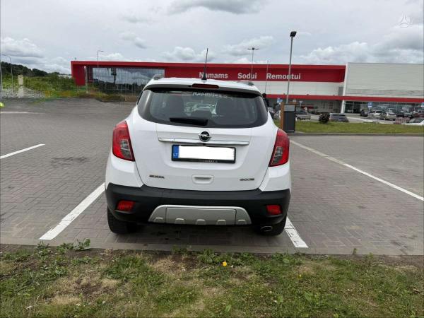 Balts Opel Mokka 2014 Viļņa, ar dzinēja tilpumu 1.69 L un nobraukumu 125 tūkst. km par 6950 €, foto 3 vietnē AUTOMOTO.COM.LV