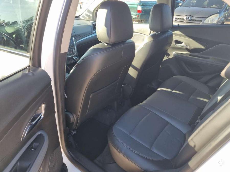 Balts Opel Mokka 2014 Pakruojis, ar dzinēja tilpumu 1.69 L un nobraukumu 230 tūkst. km par 5700 €, foto 13 vietnē AUTOMOTO.COM.LV