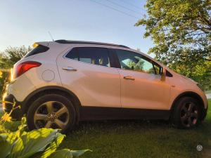 Белый Опель Mokka 2014 в Вильнюс, объемом двигателя 1.69 л и пробегом 207 тыс. км за 7099 €, фото 3 на AUTOMOTO.COM.LV