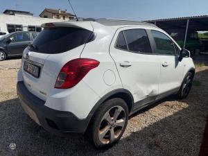Белый Опель Mokka 2014 в Шяуляй, объемом двигателя 1.36 л и пробегом 190 тыс. км за 3950 €, фото 5 на AUTOMOTO.COM.LV