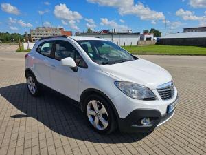 White Opel Mokka 2014 in Jurbarkas, with an engine capacity of 1.36 L and mileage of 154 thousand km for 6000 €, photo 8 on AUTOMOTO.COM.LV