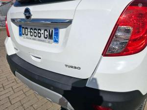 White Opel Mokka 2014 in Jurbarkas, with an engine capacity of 1.36 L and mileage of 154 thousand km for 6000 €, photo 13 on AUTOMOTO.COM.LV
