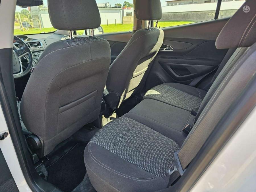 White Opel Mokka 2014 in Jurbarkas, with an engine capacity of 1.36 L and mileage of 154 thousand km for 6000 €, photo 20 on AUTOMOTO.COM.LV