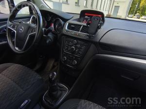 White Opel Mokka 2014 in Jelgava, with an engine capacity of 1.70 L and mileage of 185 thousand km for 5200 €, photo 12 on AUTOMOTO.COM.LV
