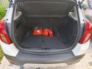 White Opel Mokka 2014 in Jelgava, with an engine capacity of 1.70 L and mileage of 185 thousand km for 5200 €, photo 16 on AUTOMOTO.COM.LV