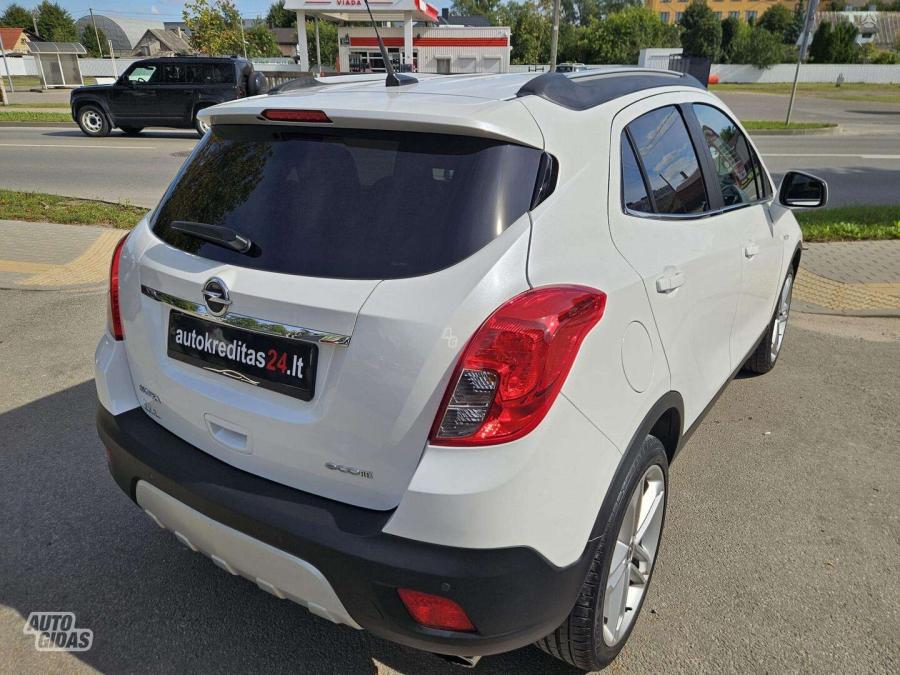 White Opel Mokka 2014 in Siauliai, with an engine capacity of 1.70 L and mileage of 239 thousand km for 7450 €, photo 5 on AUTOMOTO.COM.LV
