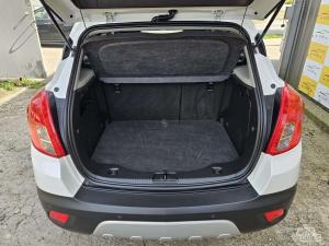 White Opel Mokka 2014 in Siauliai, with an engine capacity of 1.70 L and mileage of 239 thousand km for 7450 €, photo 12 on AUTOMOTO.COM.LV