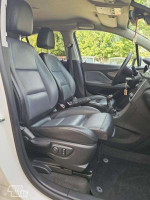 White Opel Mokka 2014 in Siauliai, with an engine capacity of 1.70 L and mileage of 239 thousand km for 7450 €, photo 14 on AUTOMOTO.COM.LV