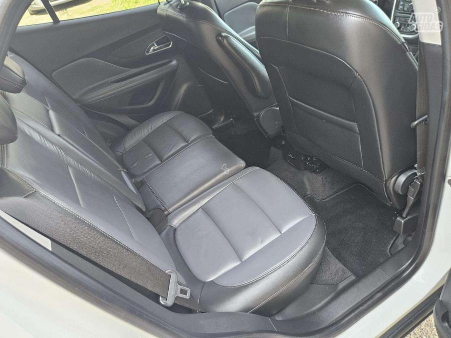 White Opel Mokka 2014 in Siauliai, with an engine capacity of 1.70 L and mileage of 239 thousand km for 7450 €, photo 16 on AUTOMOTO.COM.LV