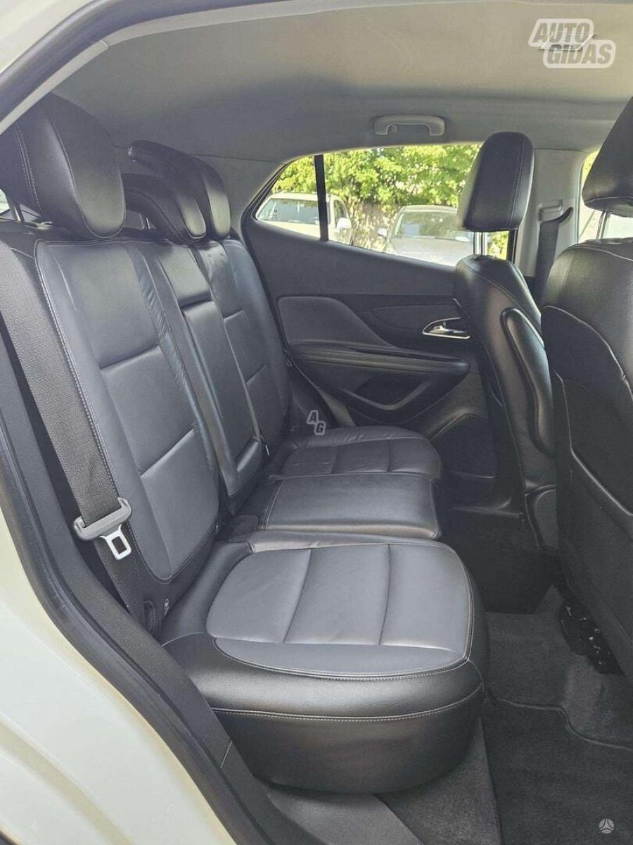White Opel Mokka 2014 in Siauliai, with an engine capacity of 1.70 L and mileage of 239 thousand km for 7450 €, photo 17 on AUTOMOTO.COM.LV