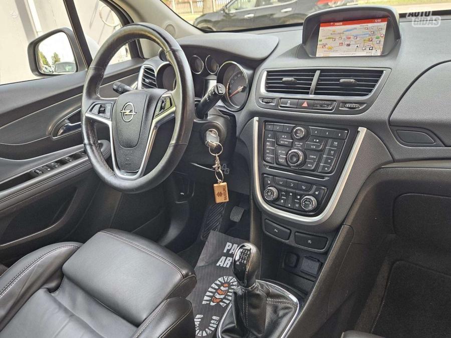 White Opel Mokka 2014 in Siauliai, with an engine capacity of 1.70 L and mileage of 239 thousand km for 7450 €, photo 18 on AUTOMOTO.COM.LV