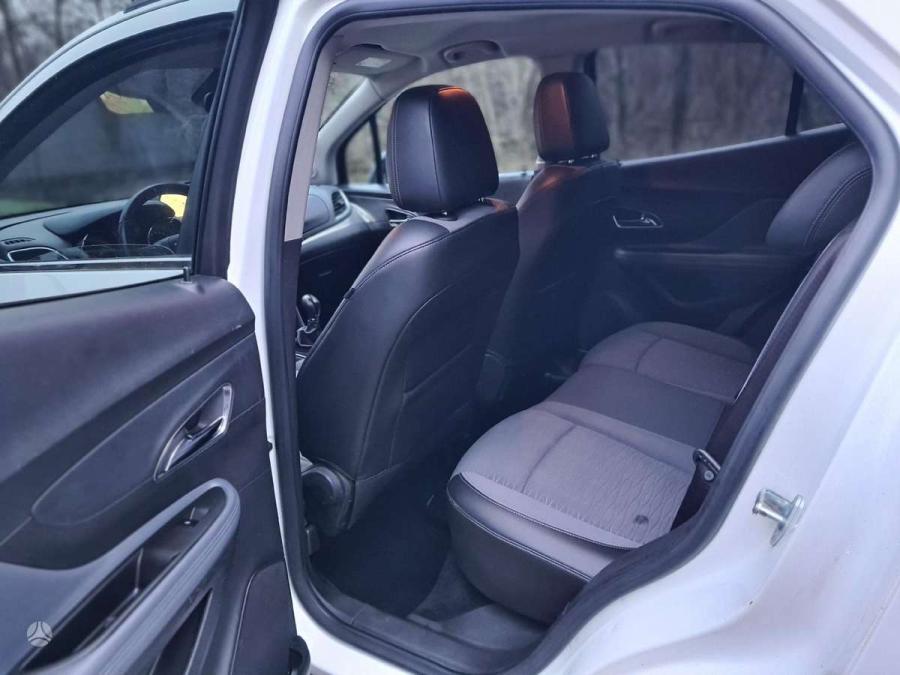 Balts Opel Mokka 2015 Tauragė, ar dzinēja tilpumu 1.60 L un nobraukumu 171 tūkst. km par 6200 €, foto 8 vietnē AUTOMOTO.COM.LV
